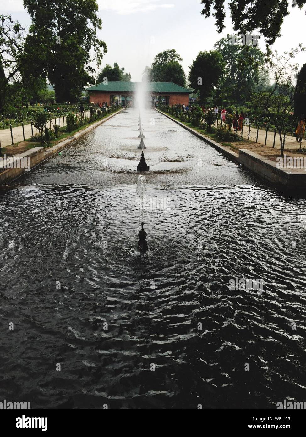 Water spraying fountains hi-res stock photography and images - Alamy