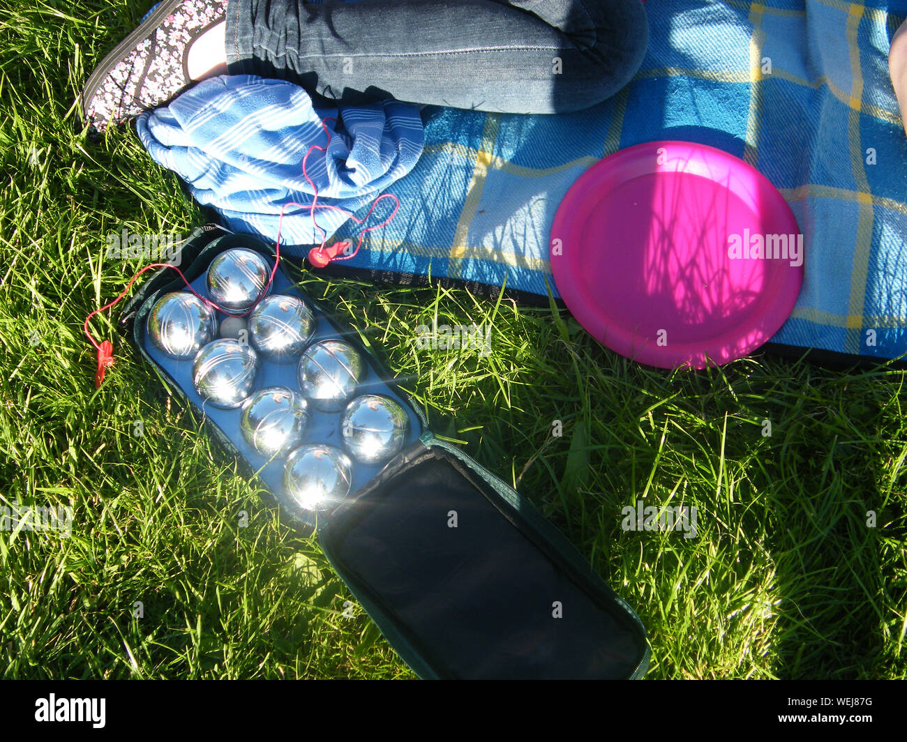 Low balls hi-res stock photography and images - Alamy