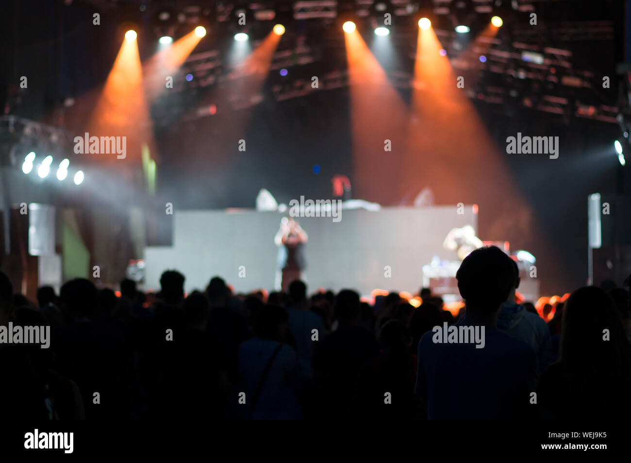 Fan watching music hi-res stock photography and images - Alamy