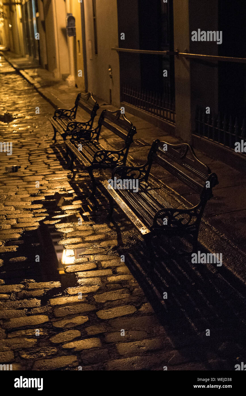 Empty bench cuba hi-res stock photography and images - Alamy