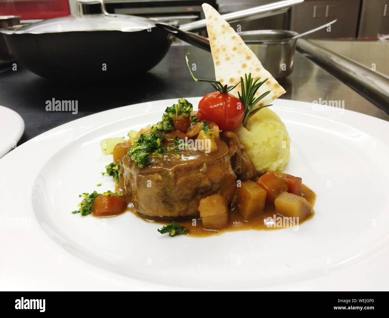 Plate main hi-res stock photography and images - Alamy