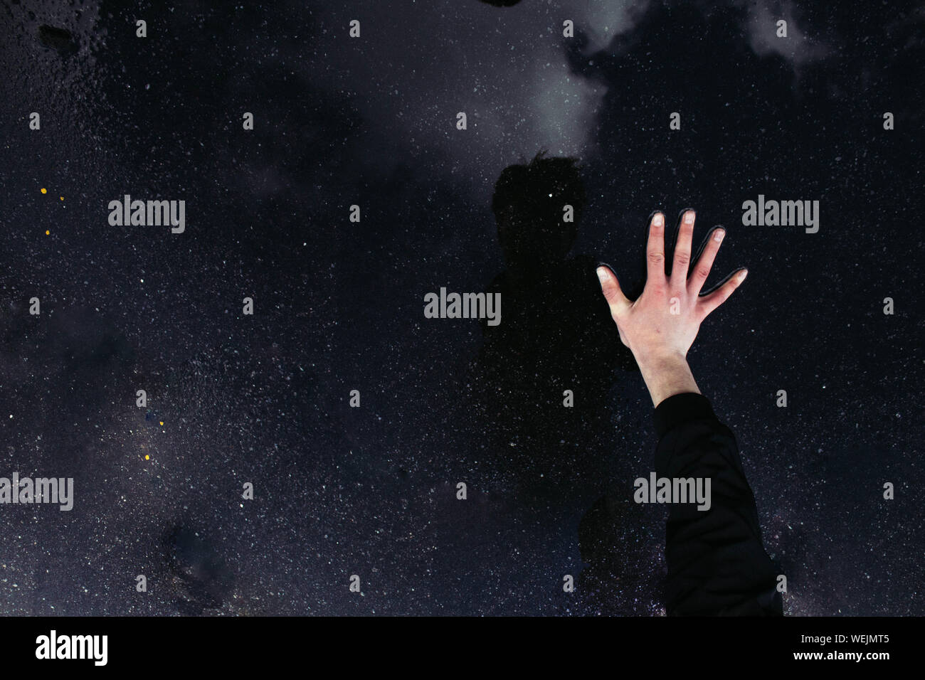 Star reflection on the water hi-res stock photography and images - Alamy