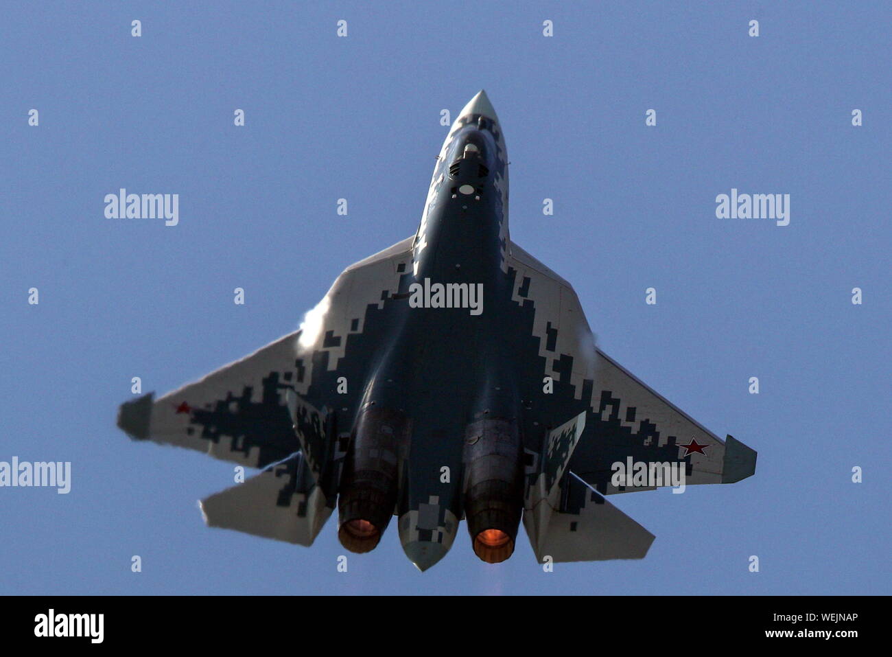 Sukhoi Su 57 Stock Photos & Sukhoi Su 57 Stock Images - Alamy