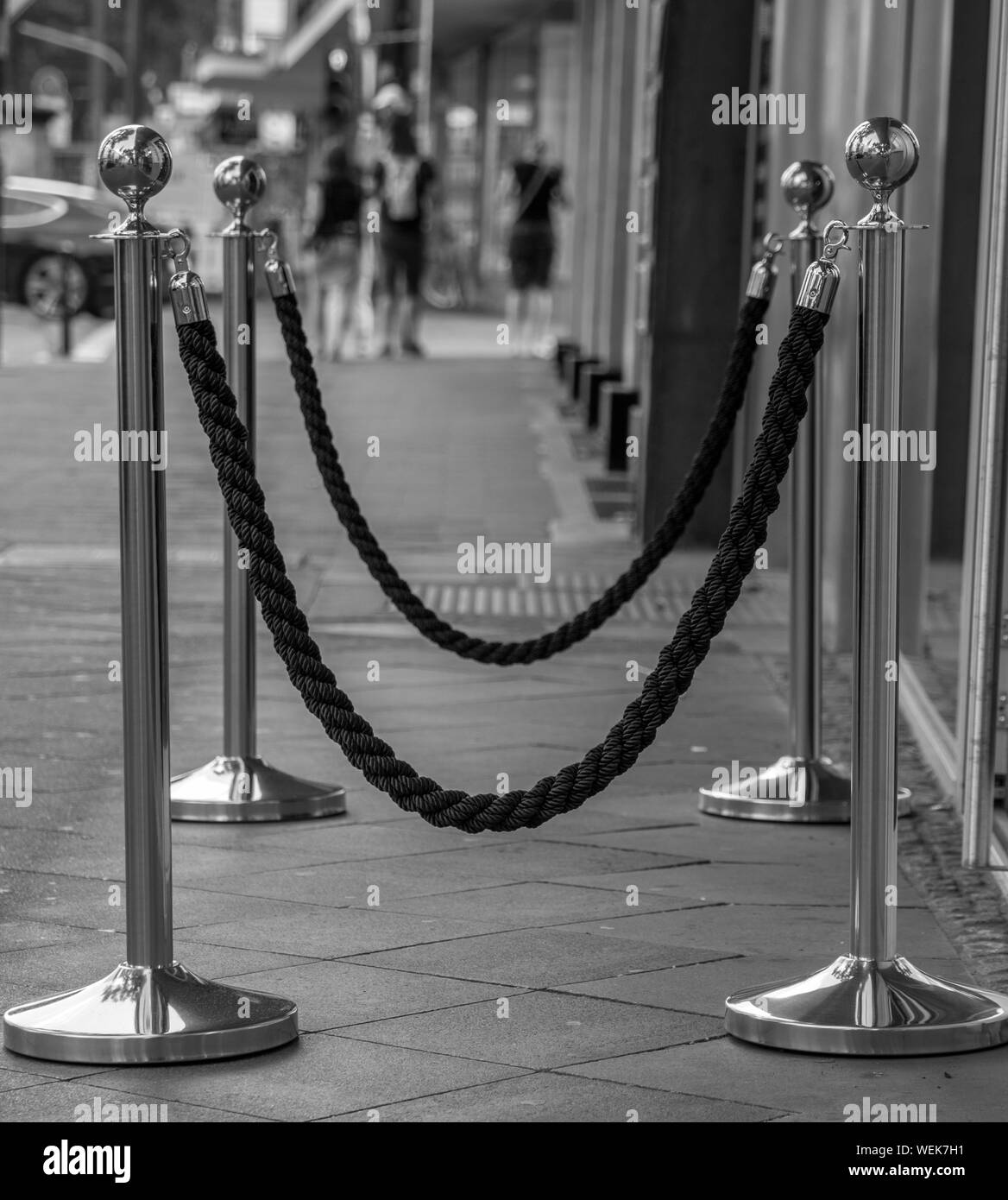 Metal rope fence hi-res stock photography and images - Alamy