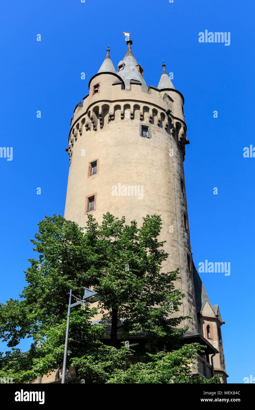 Eschenheimer Turm, Eschenheim Tower city gate, landmark and part of the ...