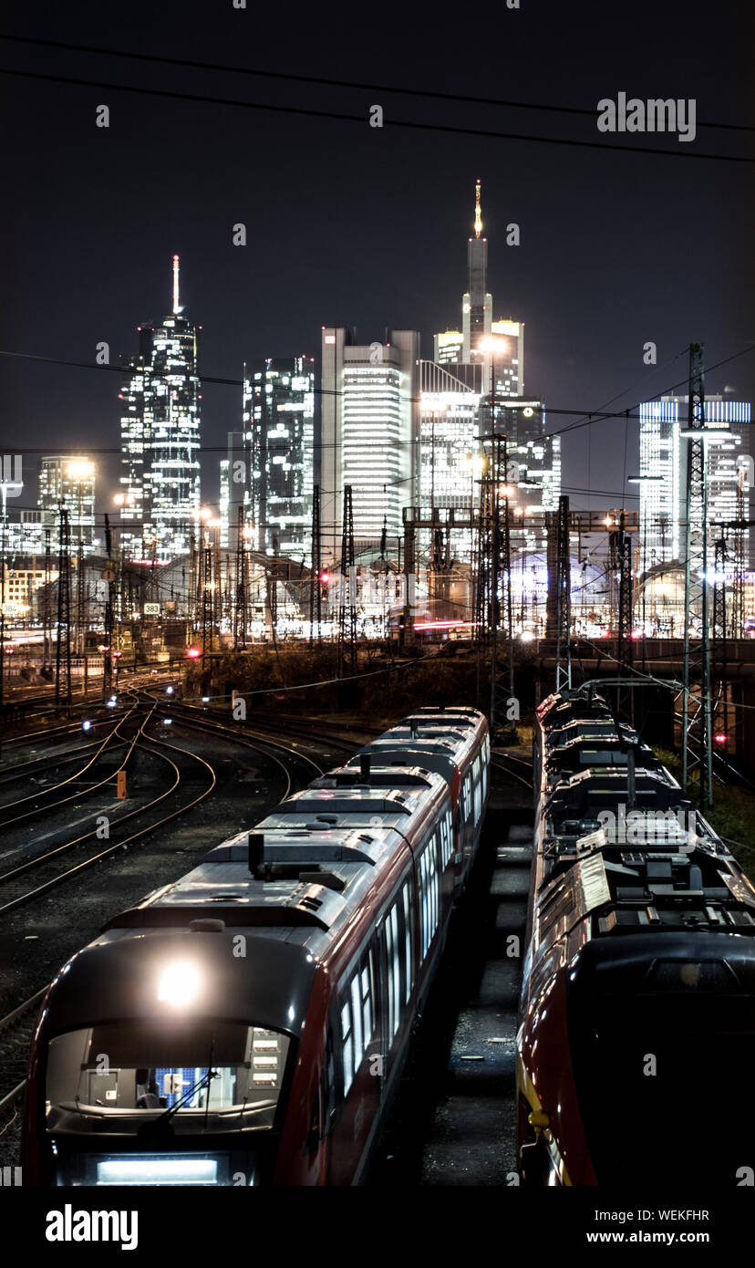 Night trains hi-res stock photography and images - Alamy
