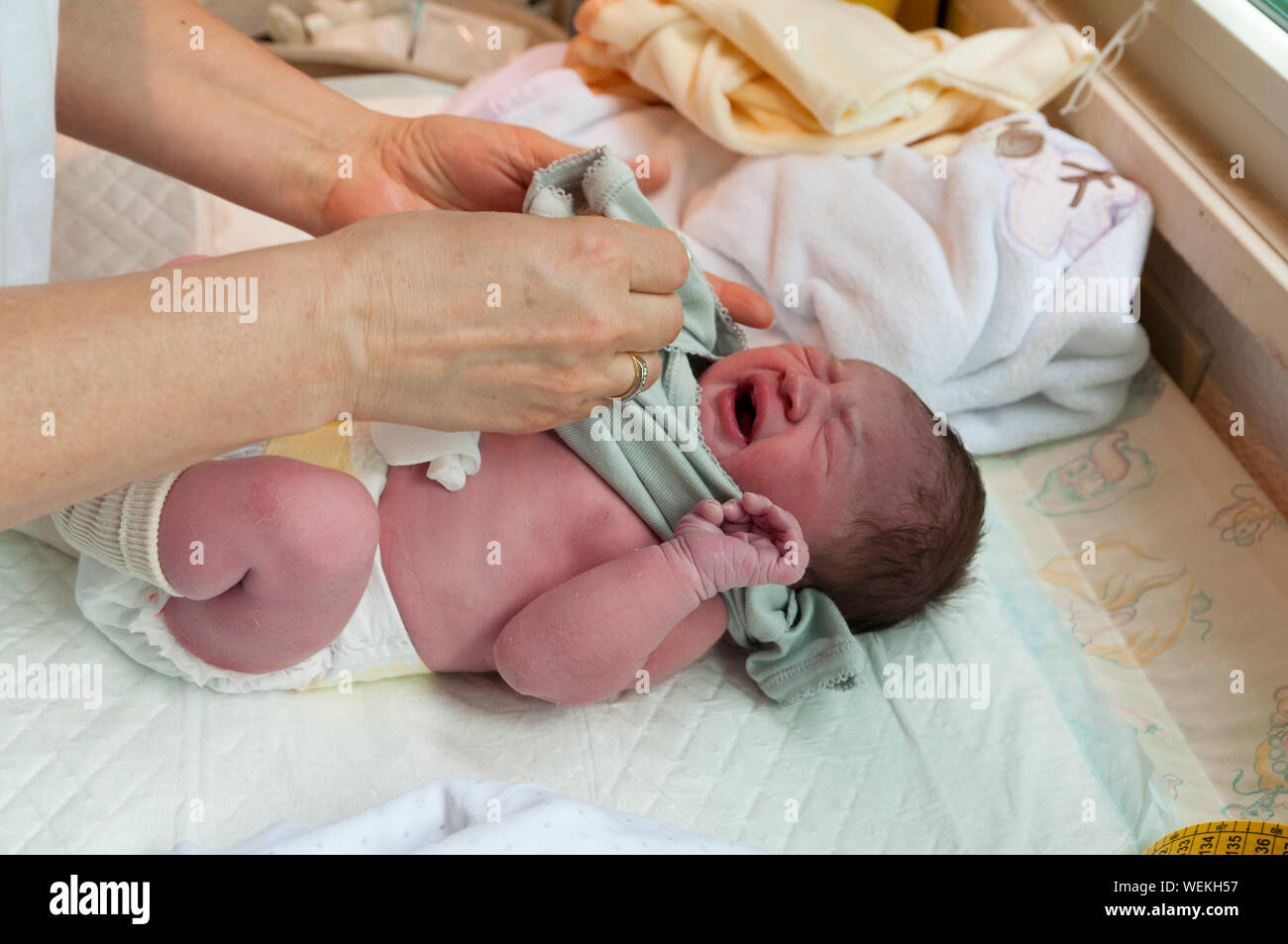 Newborn baby boy hospital hi-res stock photography and images - Alamy
