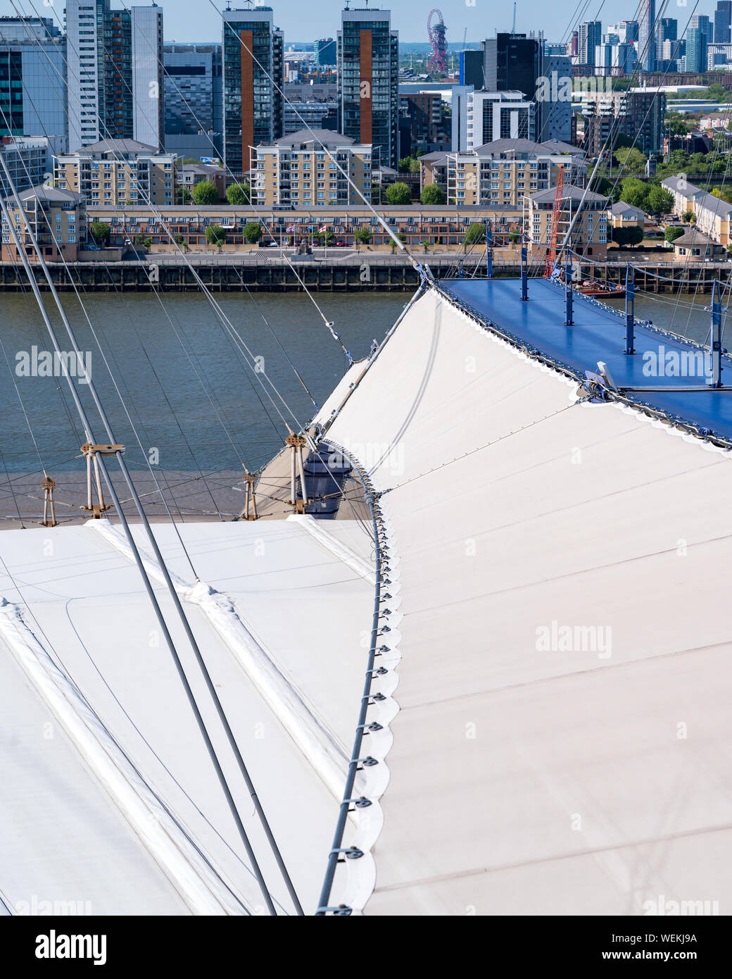 Tensile roof canopy hi-res stock photography and images - Alamy