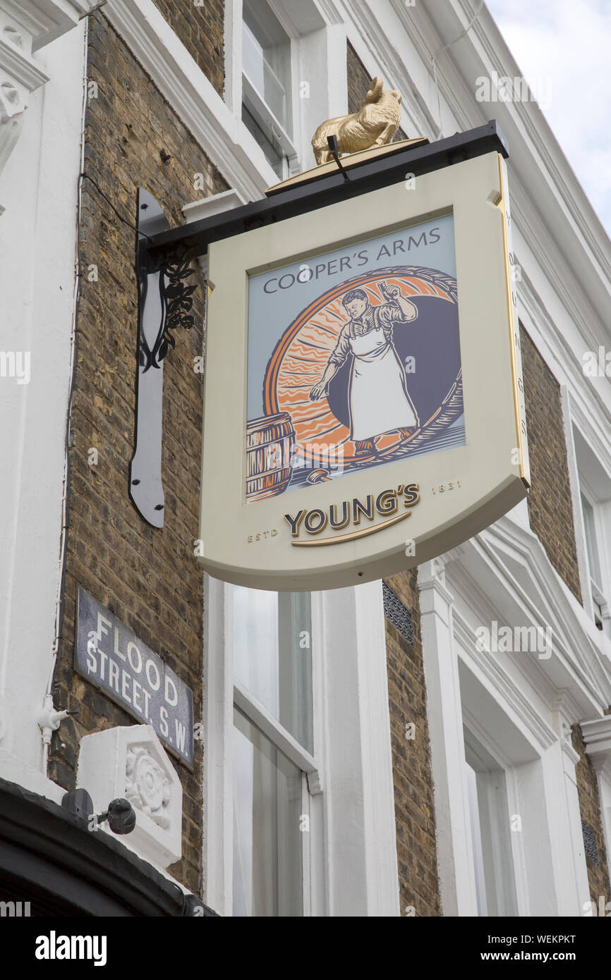 Coopers Arms Pub Sign, Chelsea; London; England; UK Stock Photo - Alamy