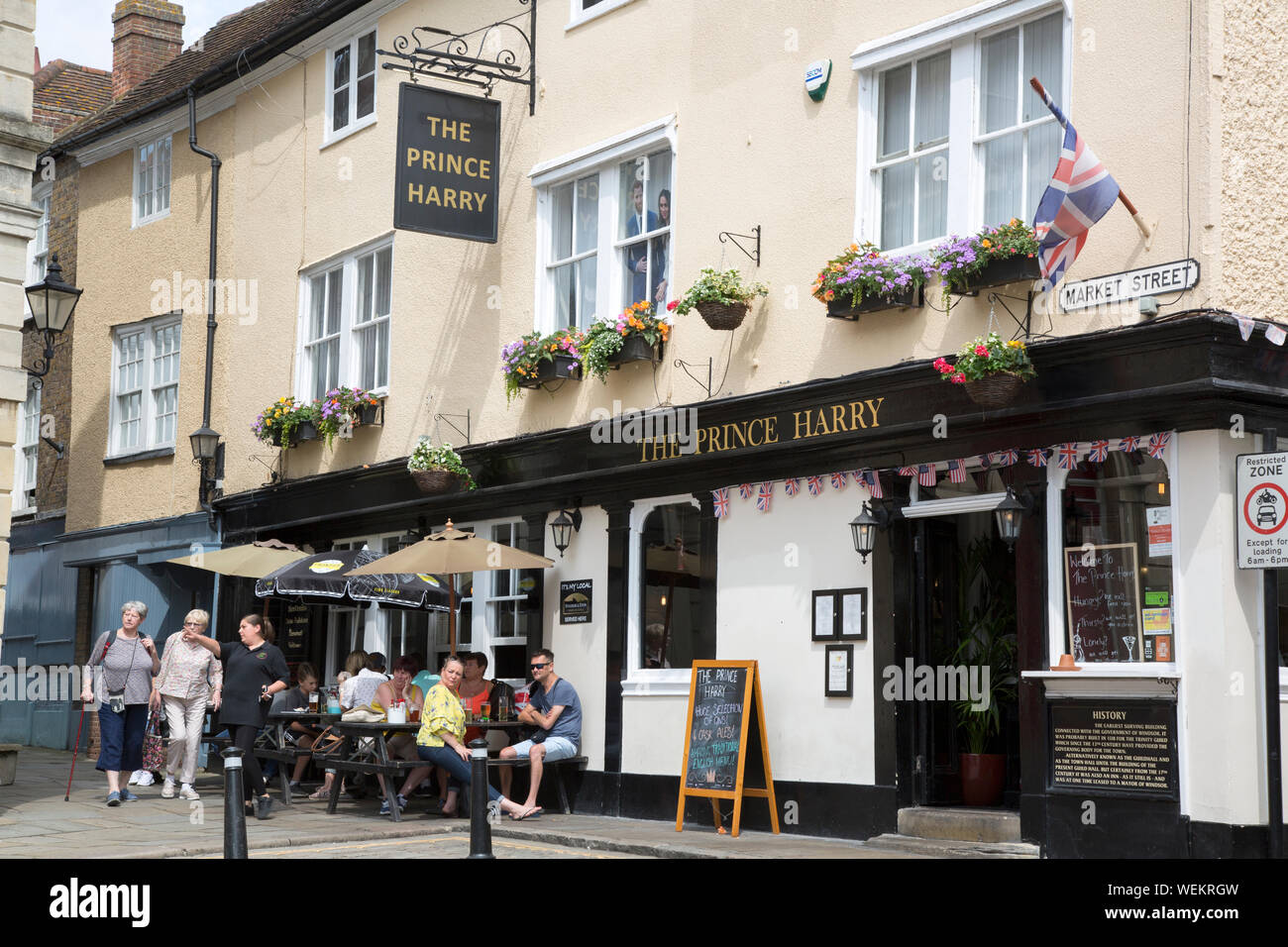 Prince Harry Pub, Windsor, London; England; UK Stock Photo - Alamy