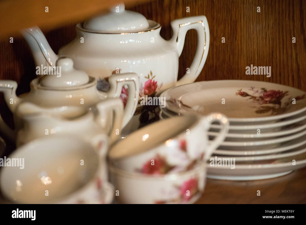 Cups stacked hi-res stock photography and images - Alamy