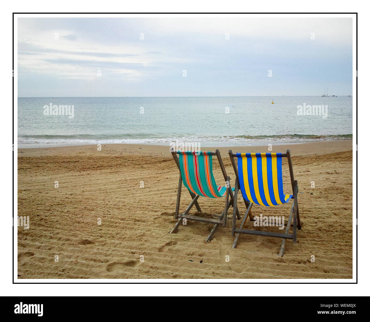 Beach deck empty no chair hi-res stock photography and images - Alamy