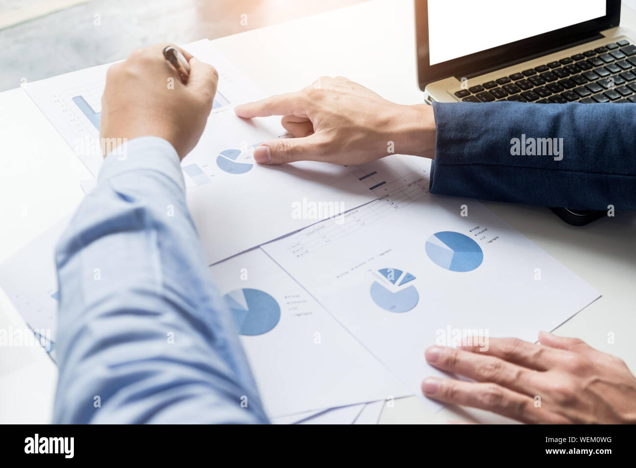 Working with chart hi-res stock photography and images - Alamy