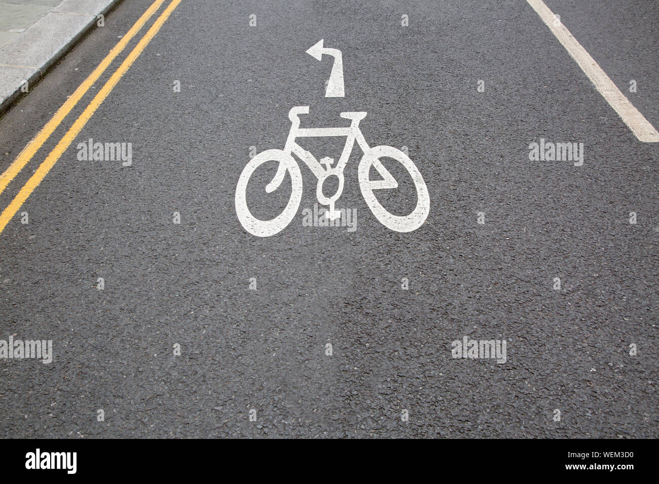 London Cycle Symbol, Chelsea, England, UK Stock Photo - Alamy