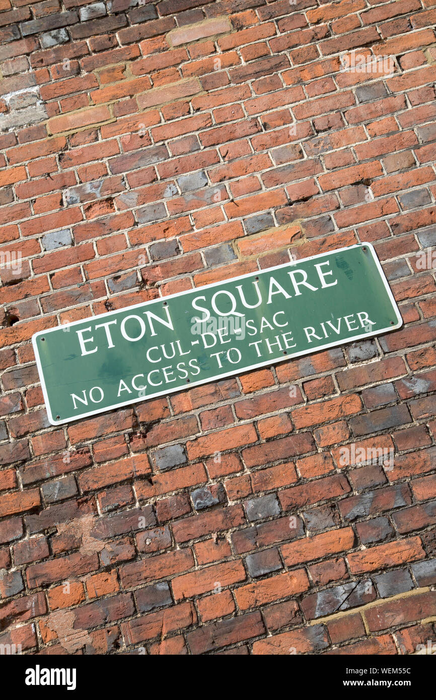 Eton square hi-res stock photography and images - Alamy