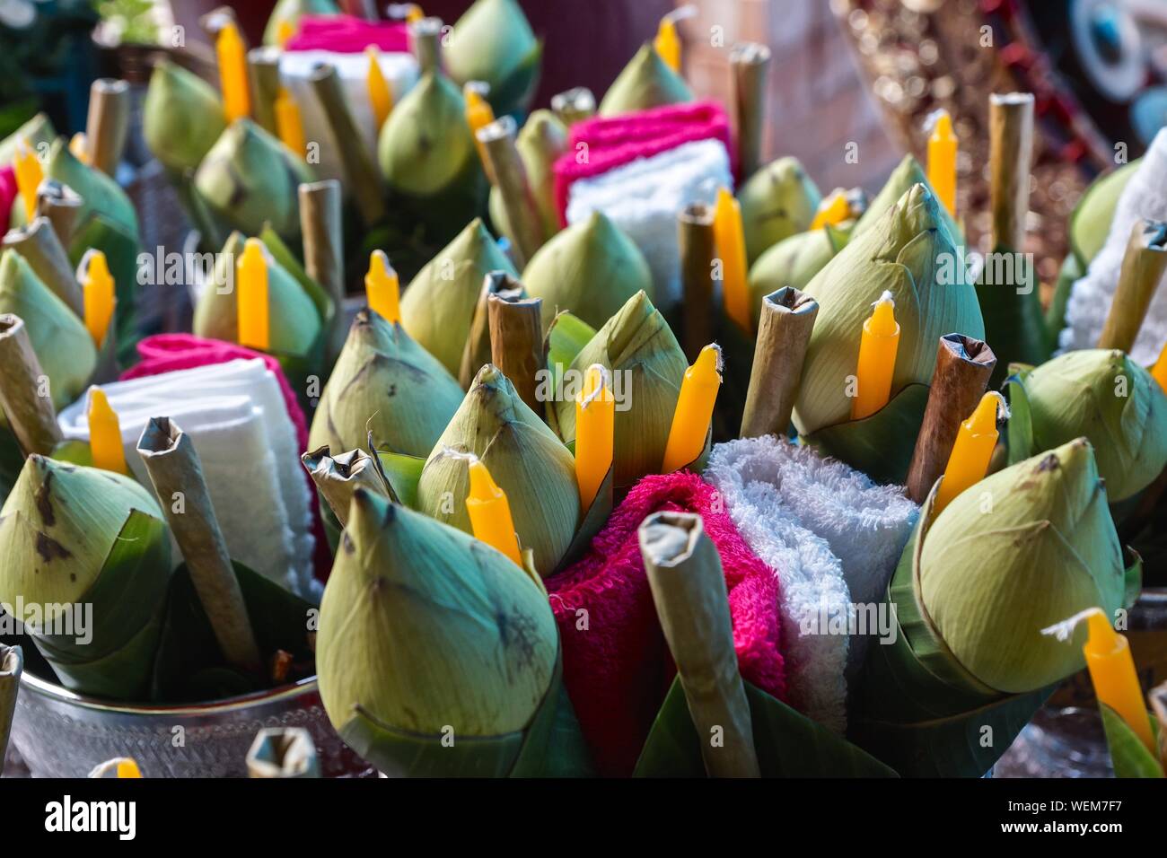 Loi krathong festival and banana leaf hi-res stock photography and ...