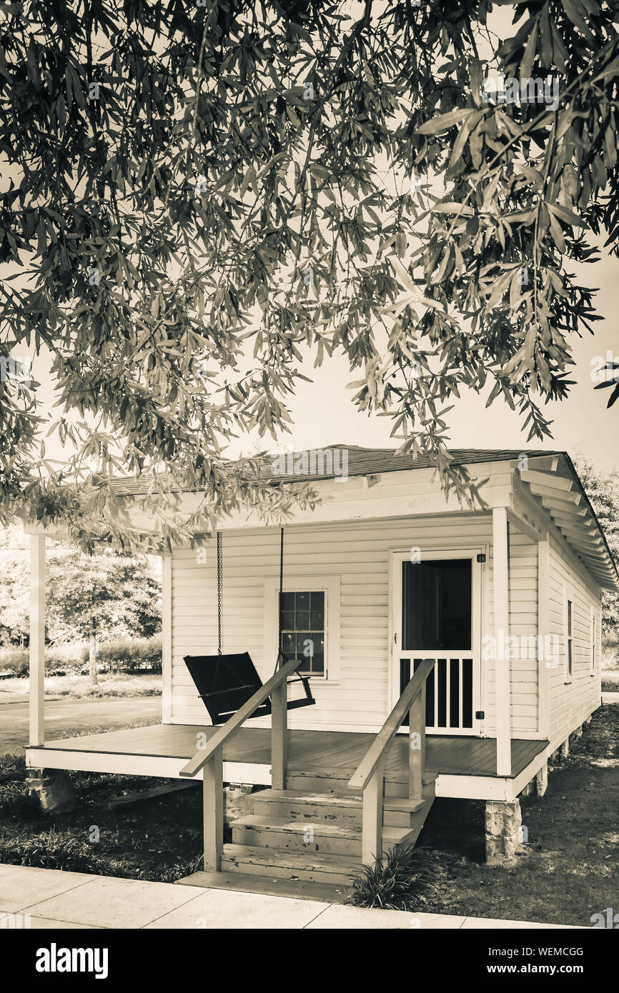The birthplace of Elvis Aaron Presley in 1935 in Tupelo, MS, in a house ...