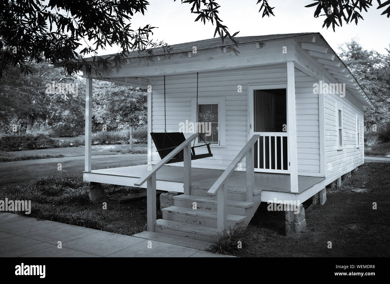 The birthplace of Elvis Presley in 1935 in Tupelo, MS, in a house built ...