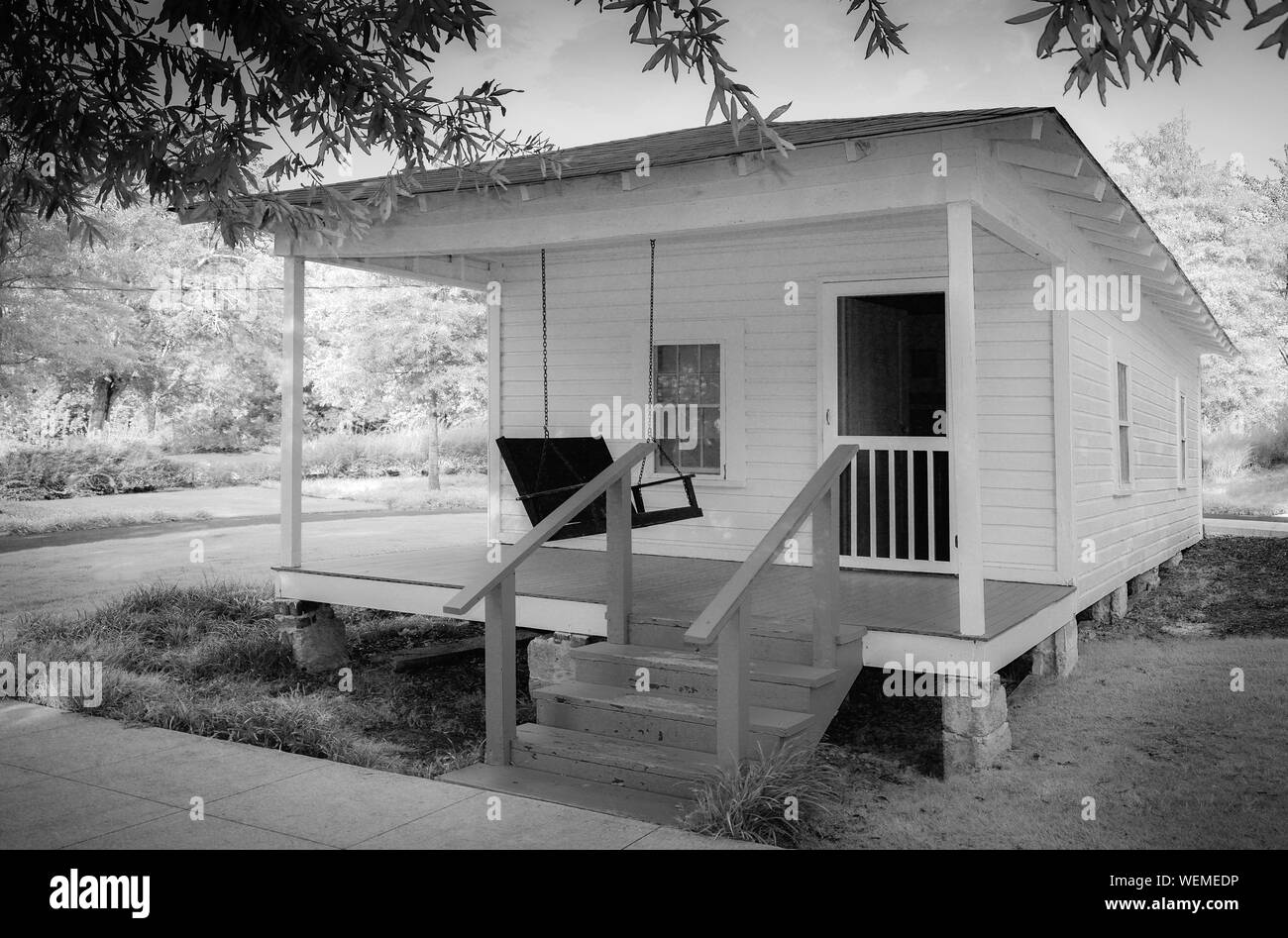 The birthplace of Elvis Aaron Presley in 1935 in Tupelo, MS, in a house ...