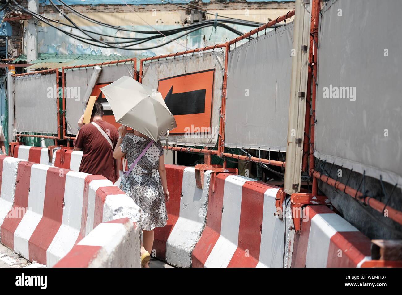 Symbol walking hi-res stock photography and images - Alamy