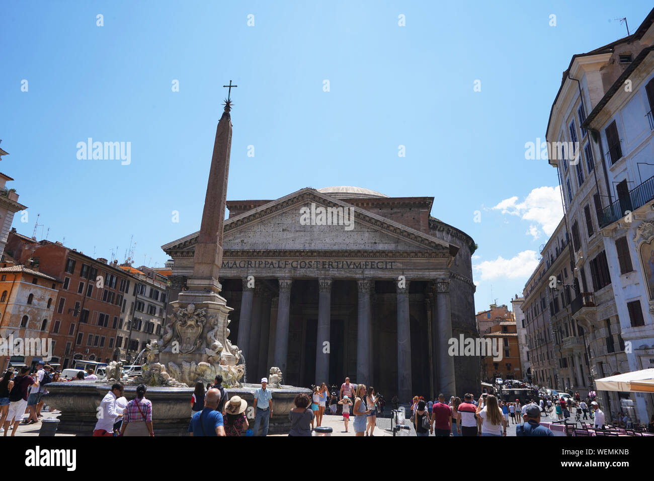 Roman Pantheon and della Rotonda square in Rome, Italy Stock Photo - Alamy