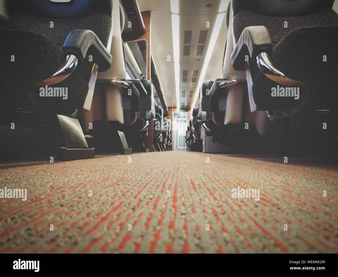 Empty airplane hi-res stock photography and images - Alamy