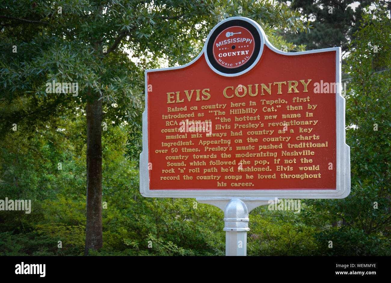 The Mississippi Country Music Trail historical marker for Elvis Presley ...