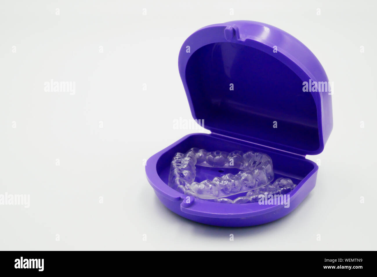 Clear plastic retainer teeth in the boxset, it's a new technology ...