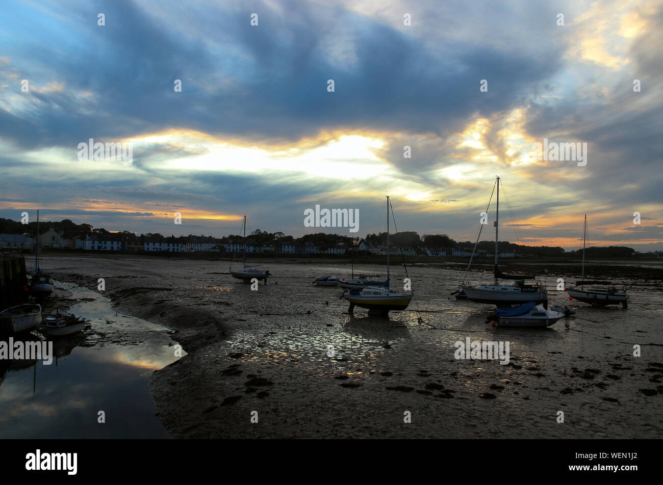 Village of garlieston hi-res stock photography and images - Alamy