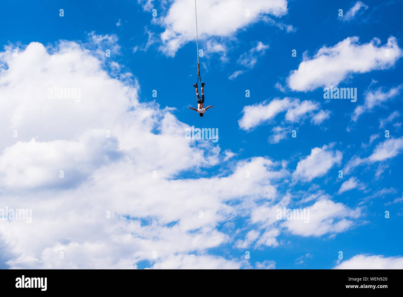 Bungee jumping man hi-res stock photography and images - Alamy