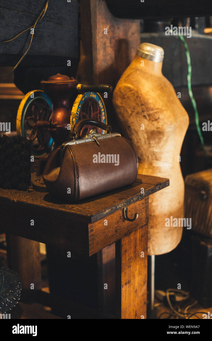 Sewing machine items hi-res stock photography and images - Alamy