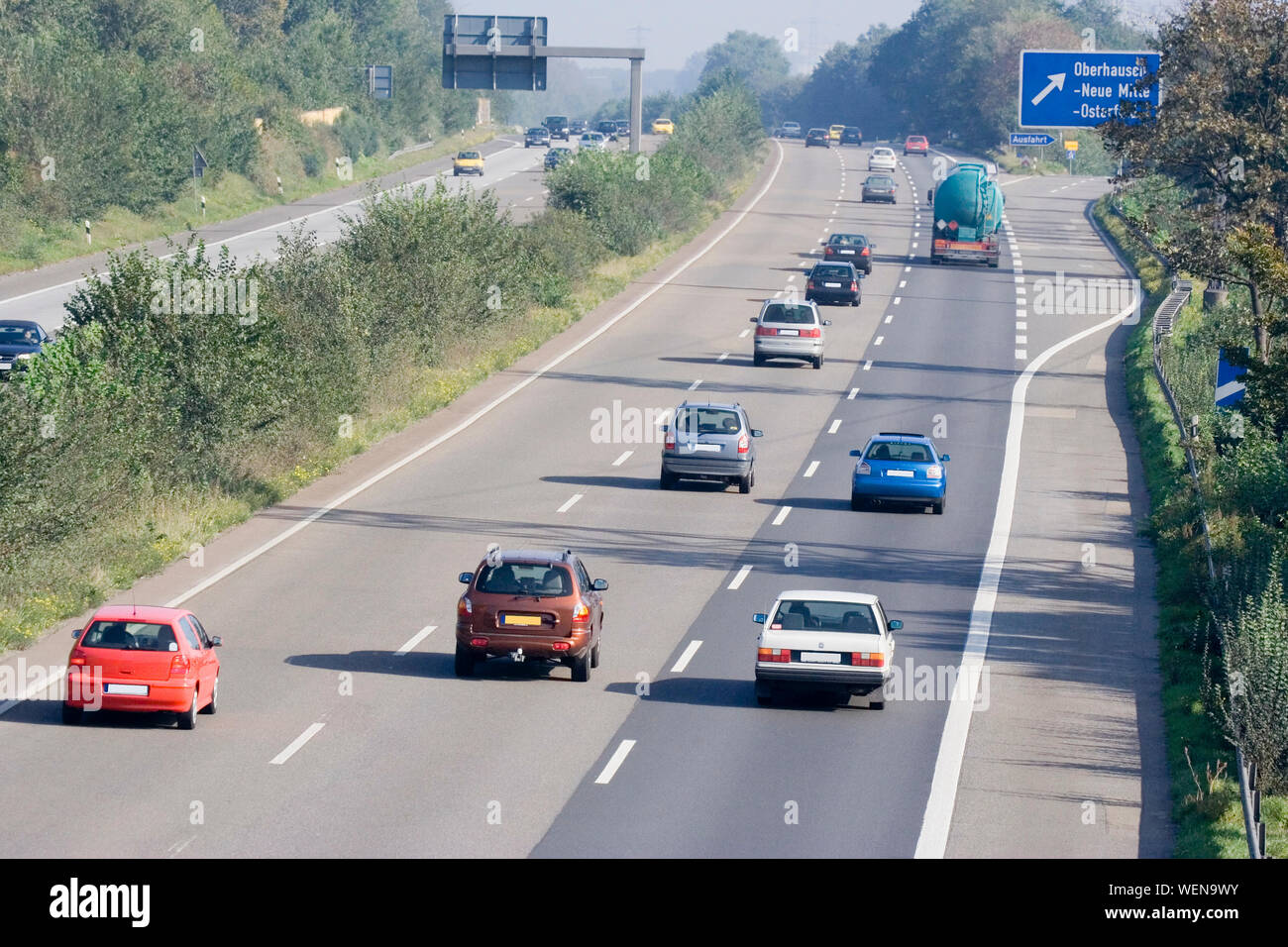Multiple cars hi-res stock photography and images - Alamy