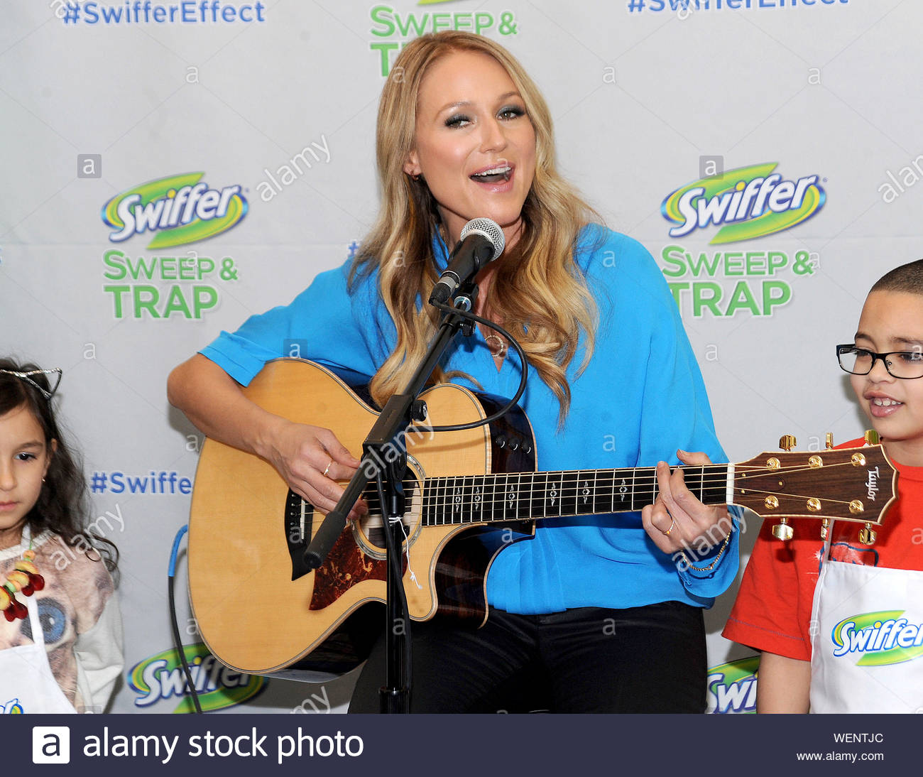 Jewel Singer Stock Photos & Jewel Singer Stock Images - Alamy