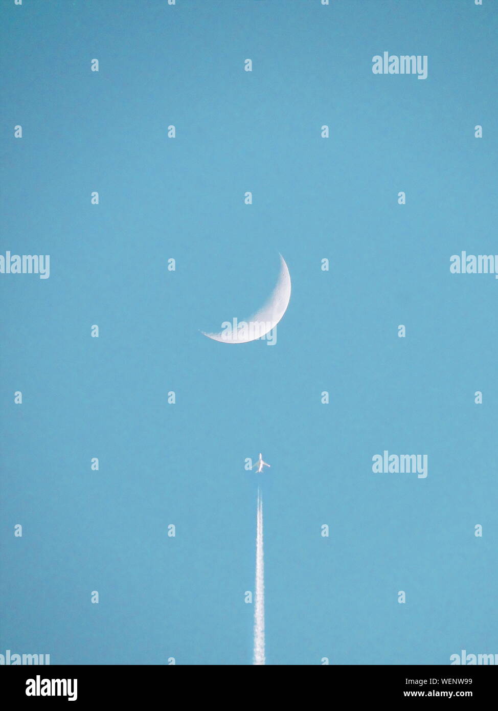 Airplane on the moon hi-res stock photography and images - Alamy