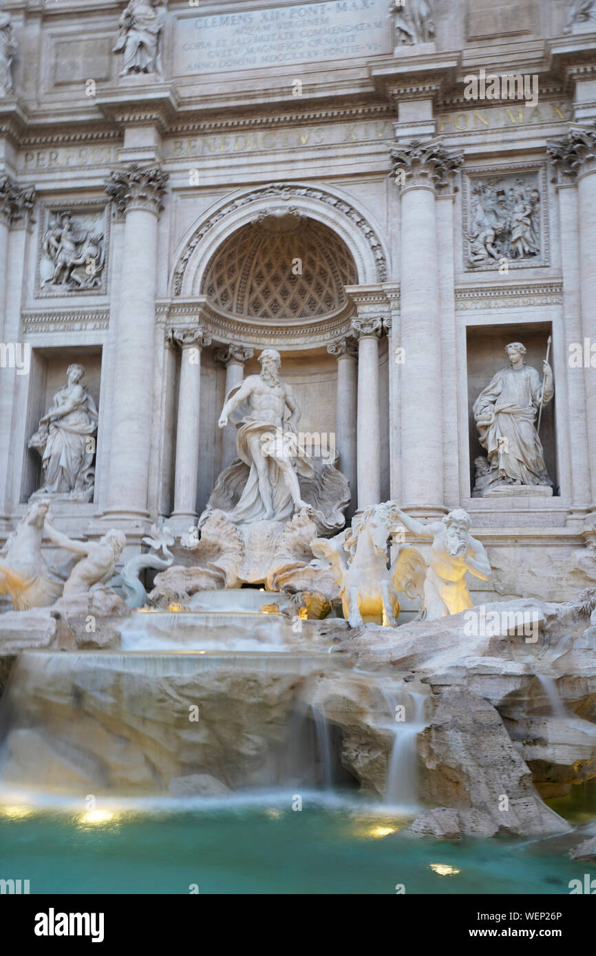 Baroque water fountain hi-res stock photography and images - Alamy