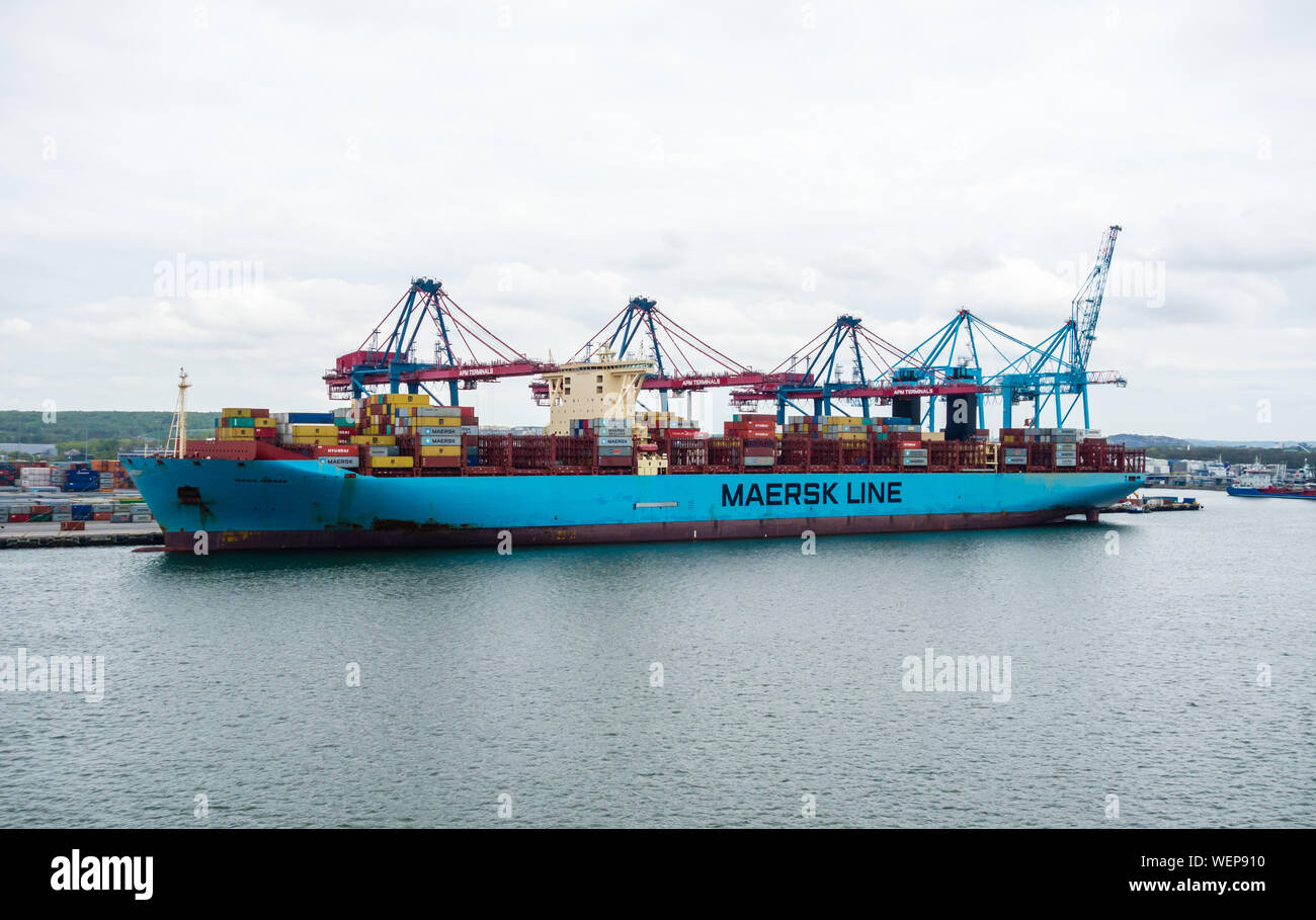GOTHENBURG, SWEDEN - MAY 16, 2017: The large container ship Marie ...