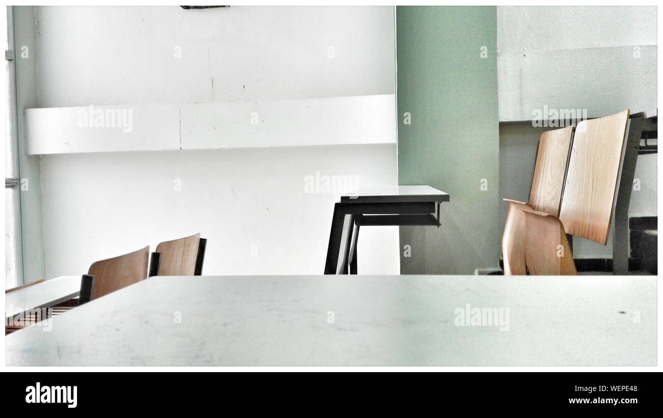 Empty classroom Cut Out Stock Images & Pictures - Alamy