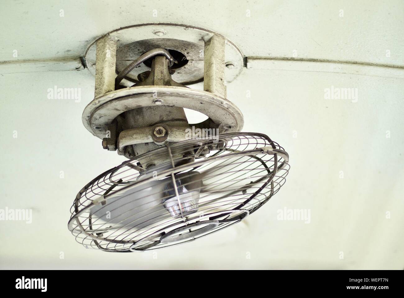 Train ceiling hi-res stock photography and images - Alamy