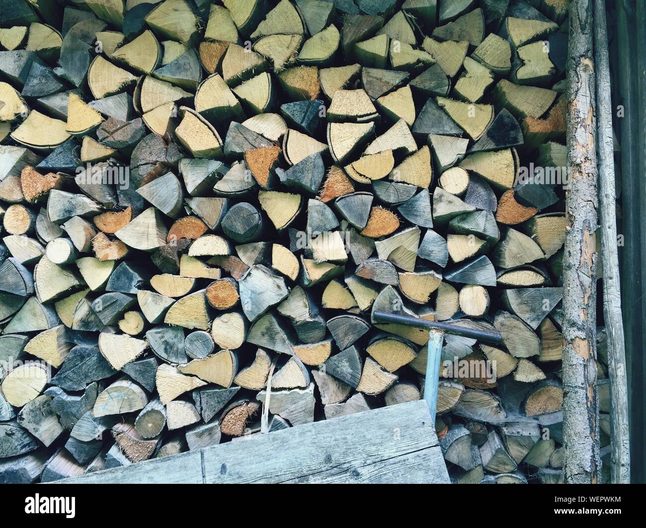 Stack wood log industry hi-res stock photography and images - Alamy