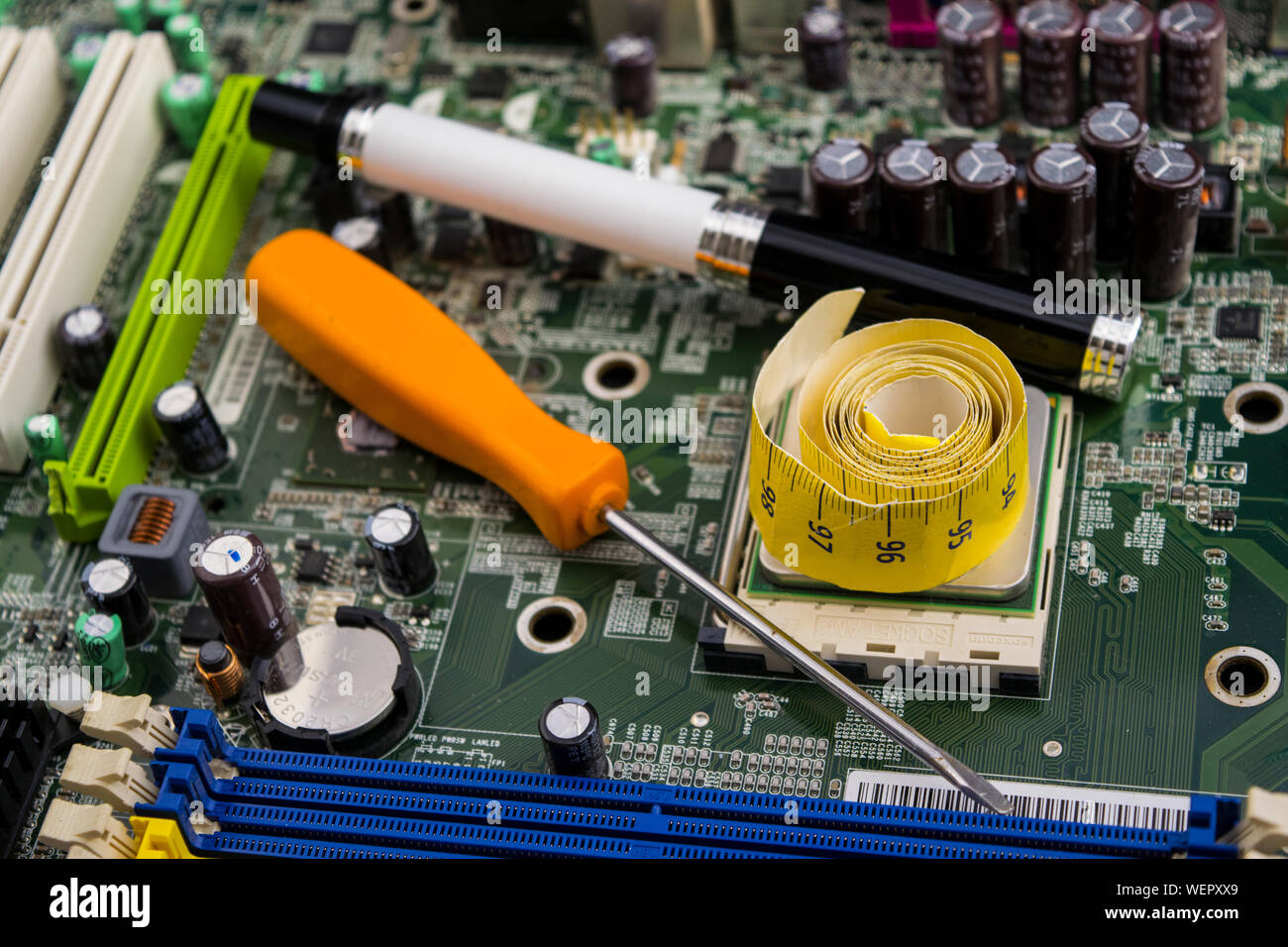 Objects on the board hi-res stock photography and images - Alamy