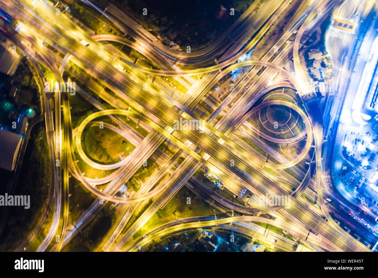 Intersection curve hi-res stock photography and images - Alamy