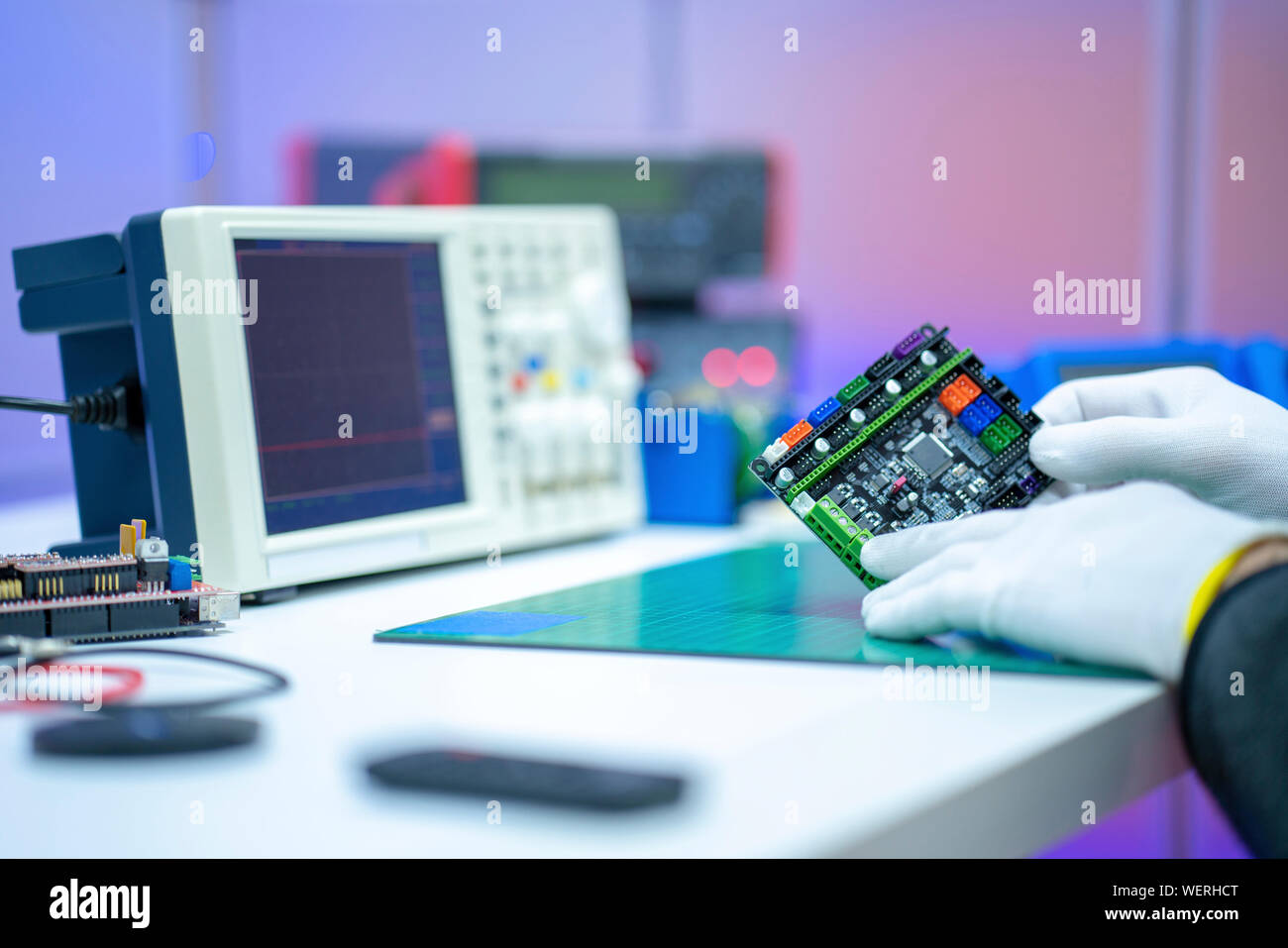 Repair laboratory hi-res stock photography and images - Alamy