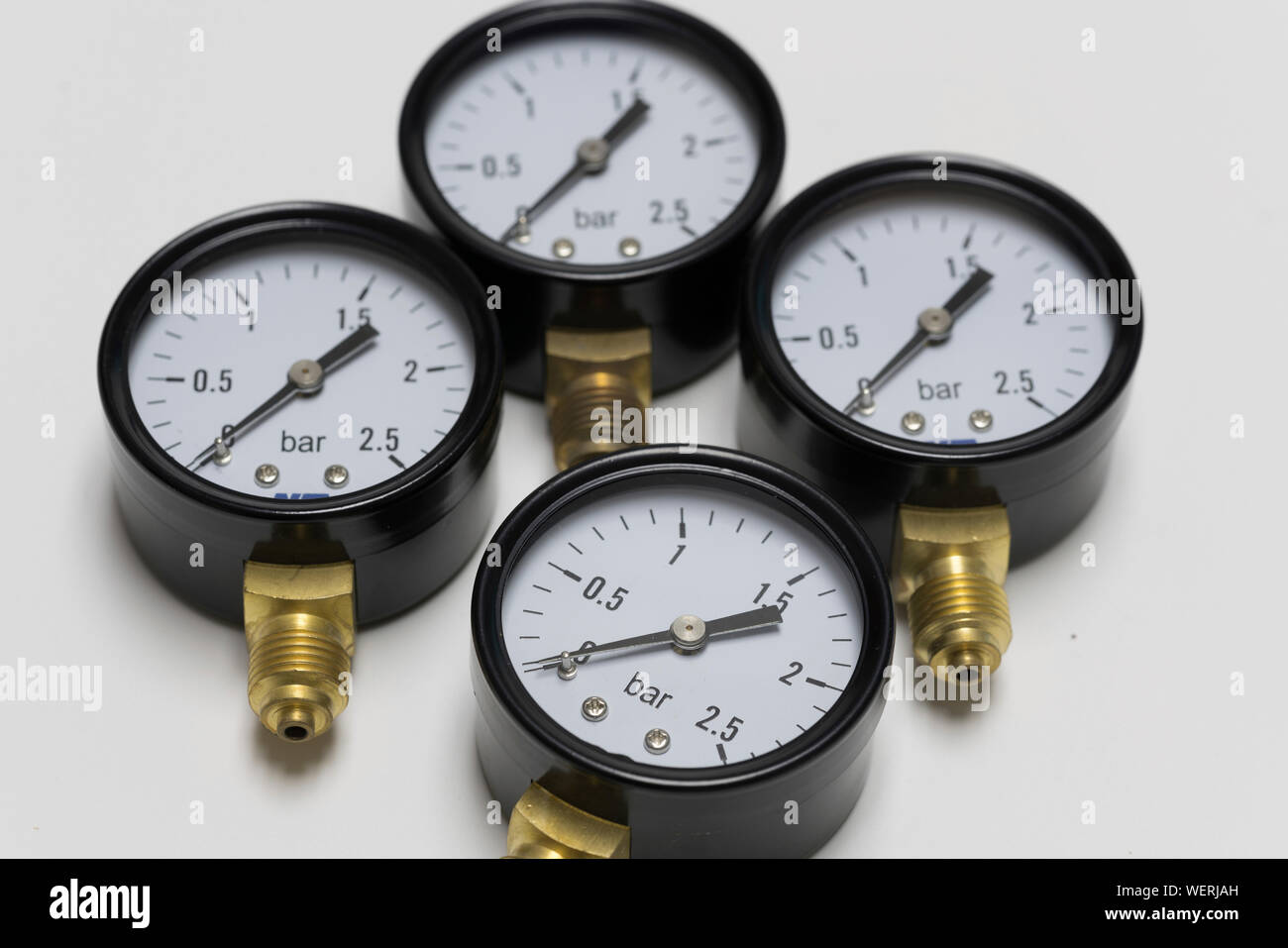 Pressure gauge manometer hi-res stock photography and images - Alamy