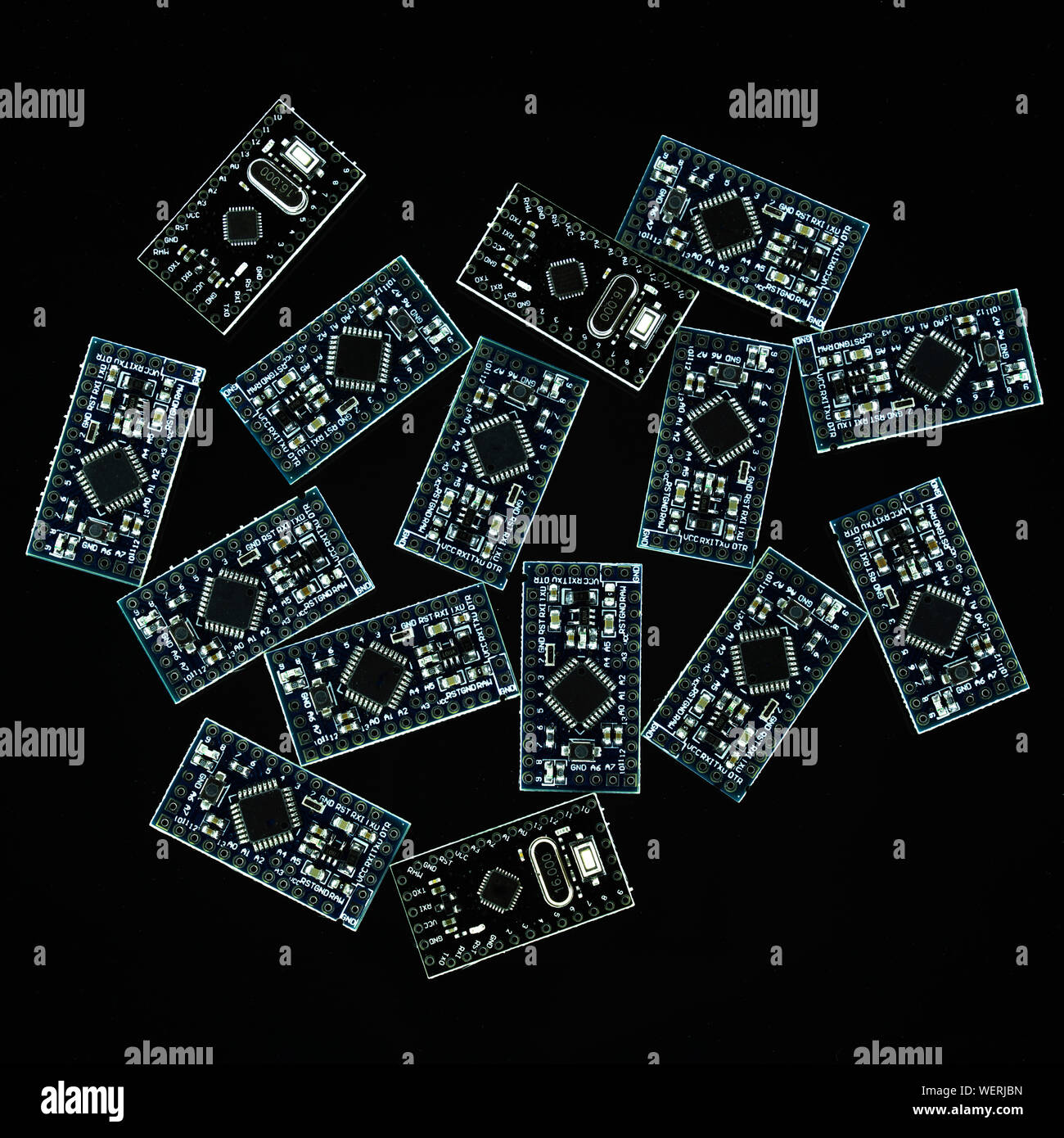 Microcontrollers hi-res stock photography and images - Alamy