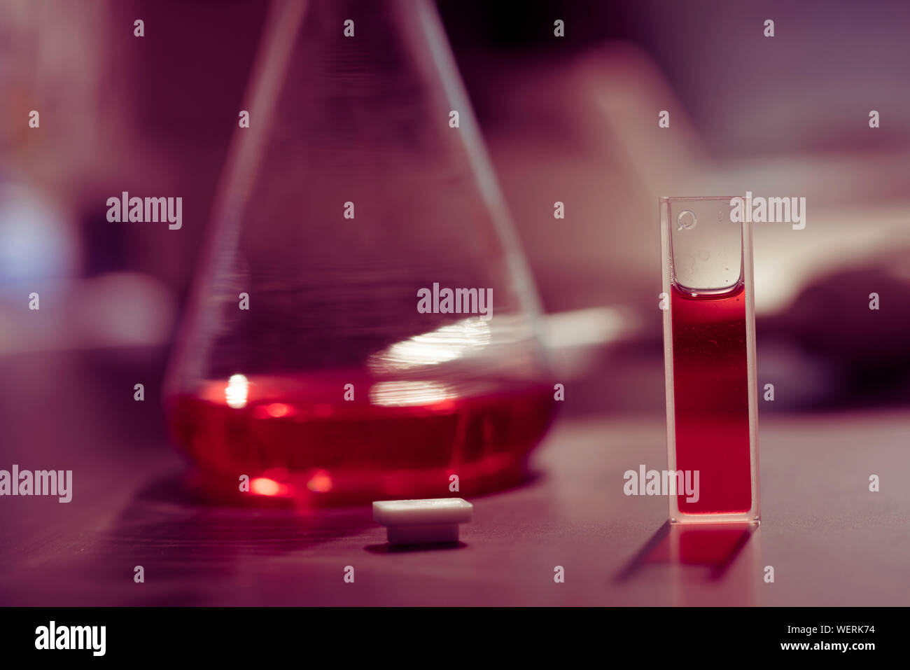 Quartz sample hi-res stock photography and images - Alamy