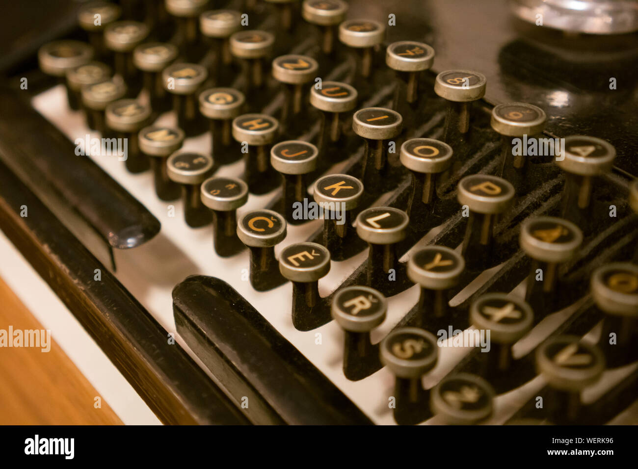 Vintage keyboard hi-res stock photography and images - Alamy