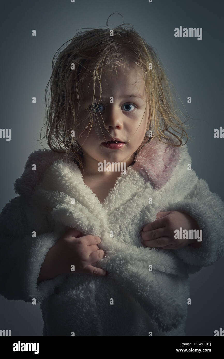 Robe bathrobe hi-res stock photography and images - Alamy