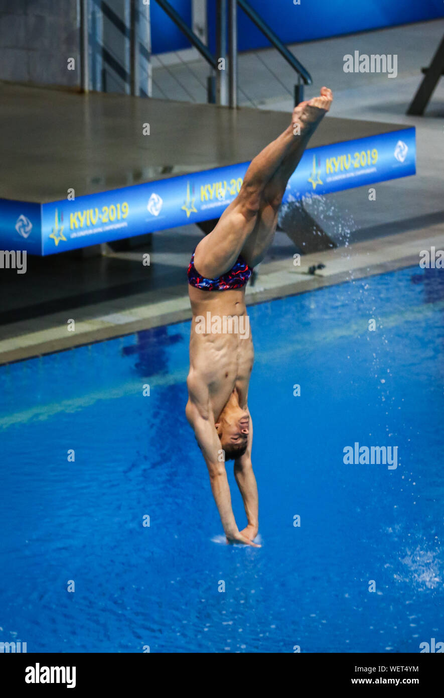 Mens 3m springboard diving competition hi-res stock photography and ...