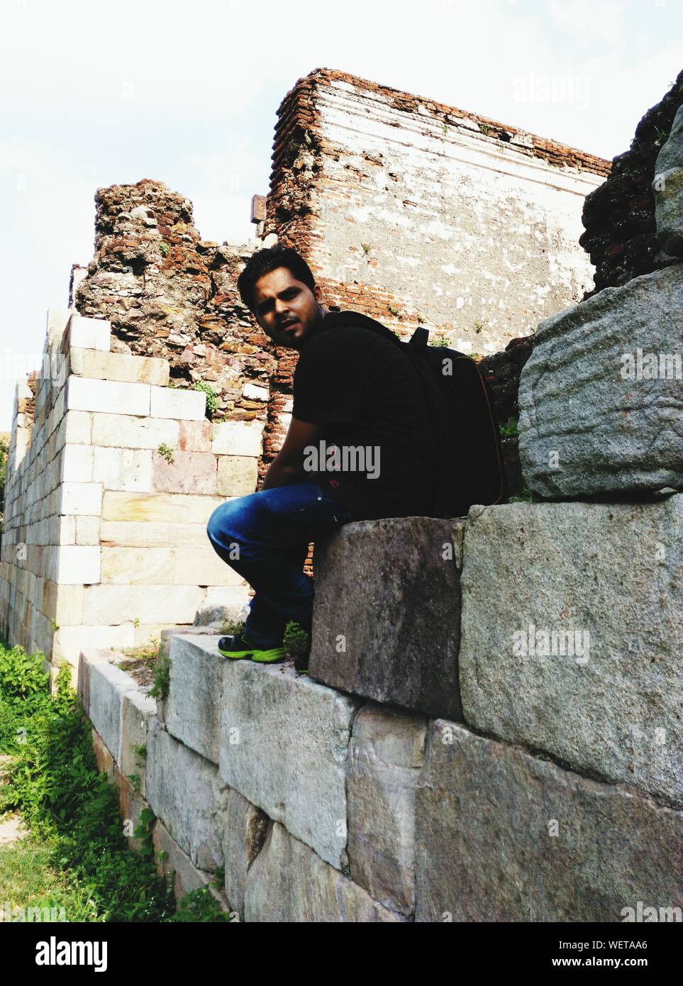 Past looking stone hi-res stock photography and images - Alamy