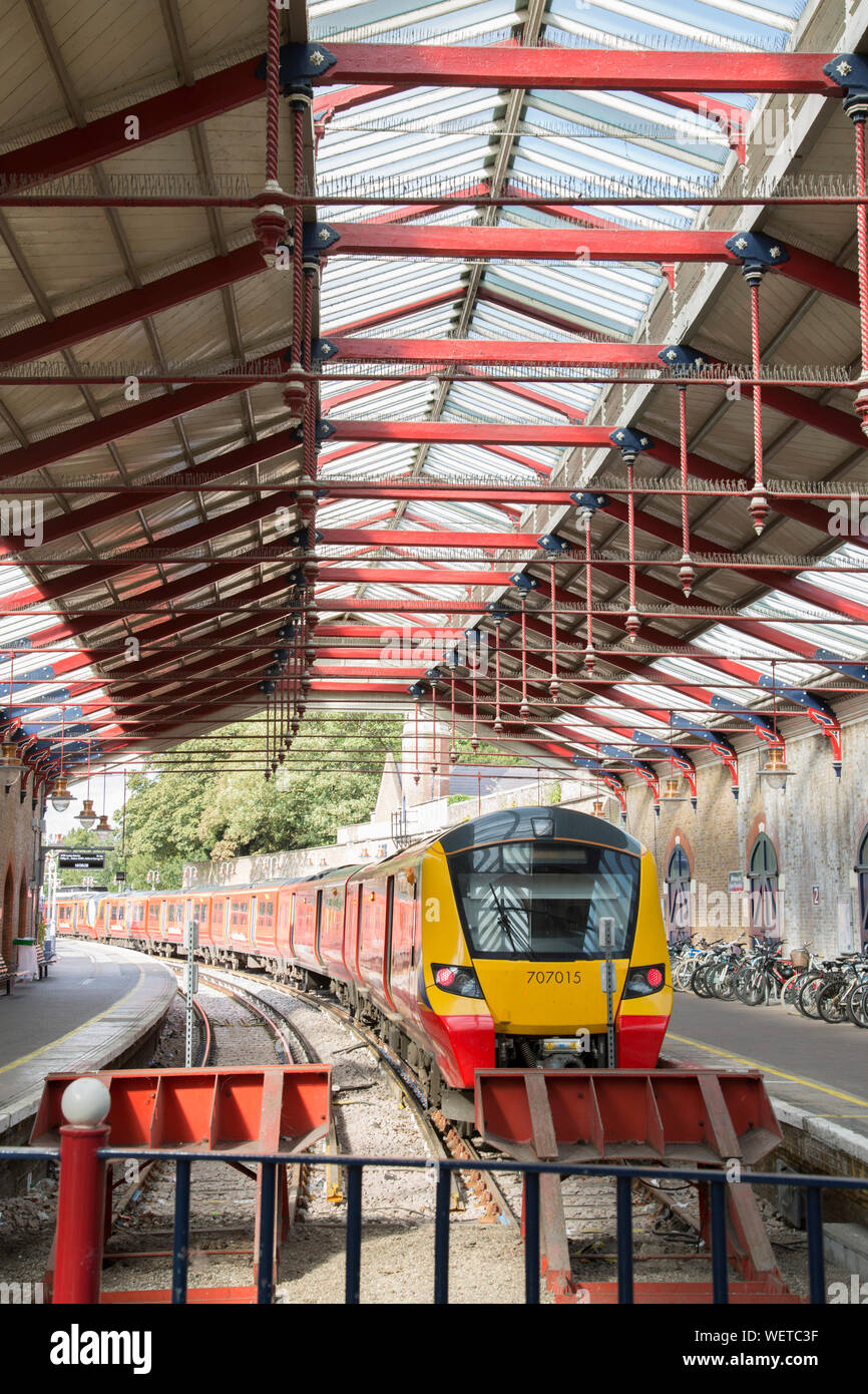 Windsor and eton riverside station hi-res stock photography and images ...